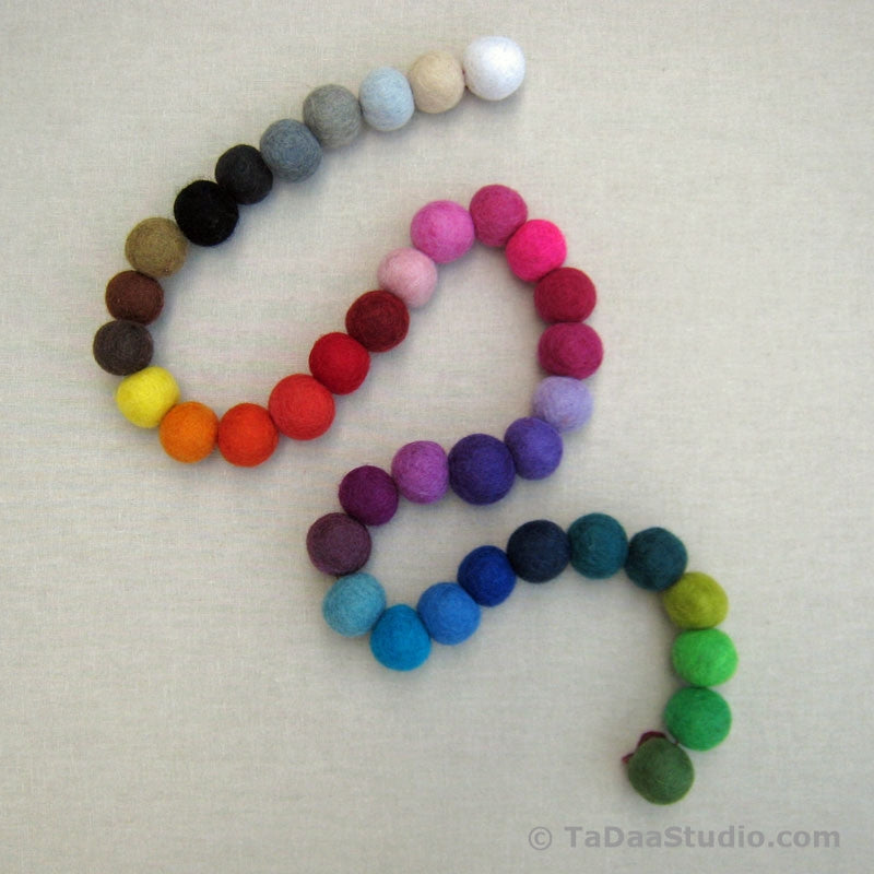 3 cm Wool Felt Ball Chain byTaDaa Studio – TaDaa! Studio