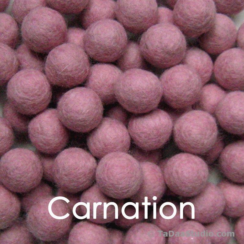 Carnation Wool Felt Ball - TaDaa Studio – TaDaa! Studio